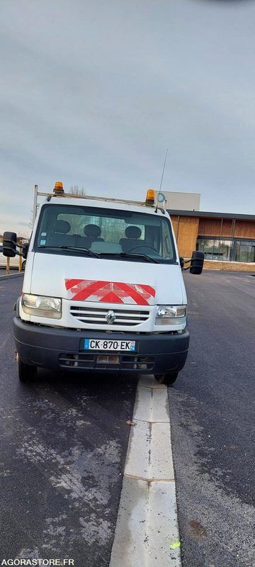 Prodaje se Renault MASCOTT kiper na aukciji