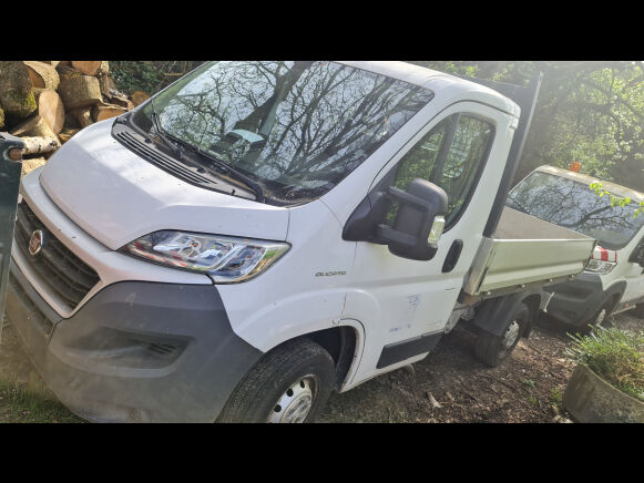 Prodaje se FIAT Ducato 130 Multijet kamion s ravnom platformom < 3.5t na aukciji