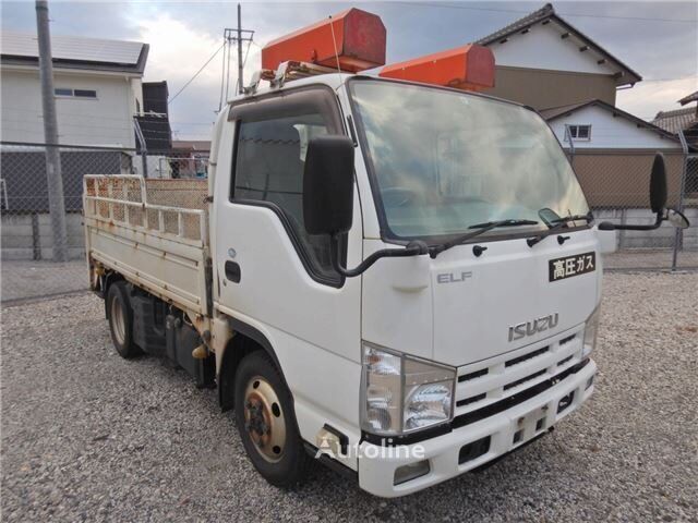 Isuzu ELF kamion s ravnom platformom