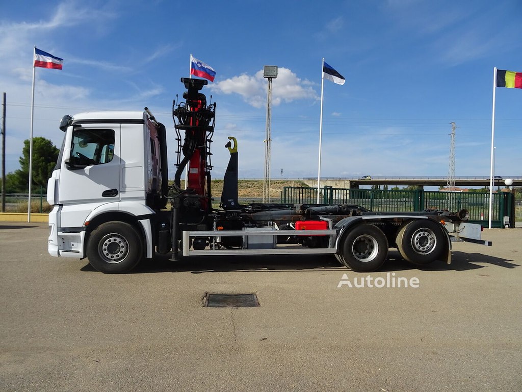 Volvo FM 480 kamion s ravnom platformom