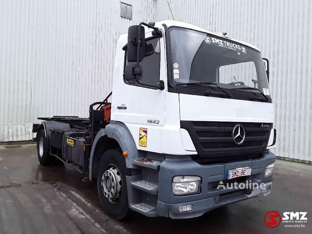 Mercedes-Benz Axor 1823 Palfinger pk4501 kamion s ravnom platformom