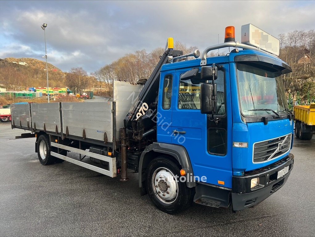 Volvo FL6 250 *crane HIAB 070 *PLATFORM 6.90m *FULL STEEL kamion s ravnom platformom