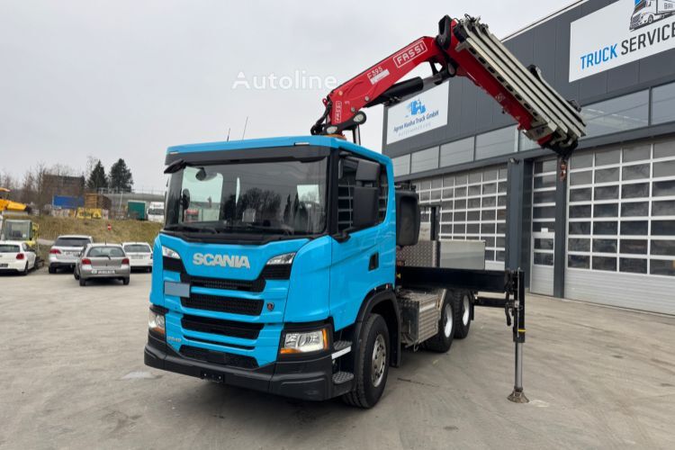 Scania G540 6x4 Fassi 395-7 SZM&Pritsche kamion s ravnom platformom