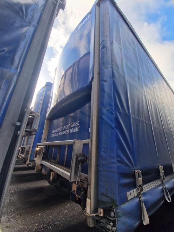 SDC Curtainsider Trailer poluprikolica sa kliznom ceradom