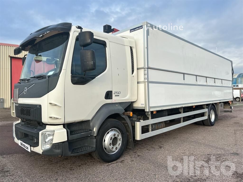 Prodaje se Volvo FL 4*2 kamion furgon na aukciji