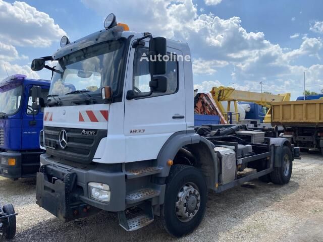 Mercedes-Benz AXOR 1833 kamion rol kiper