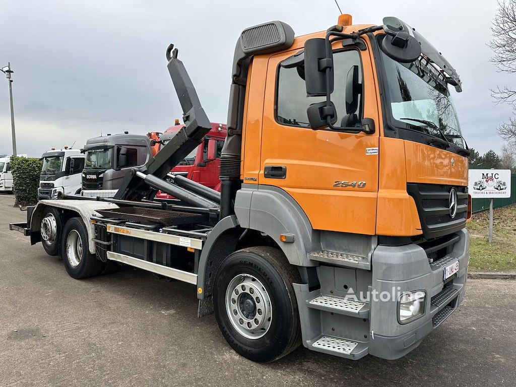 Mercedes-Benz AXOR 2540 6x2 HIAB HOOKLIFT - *149.000km* - EURO 5 - LIFT AXLE kamion rol kiper