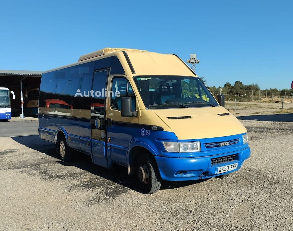 IVECO INDCAR + 20 PLAZAS+ 2006 turistički autobus