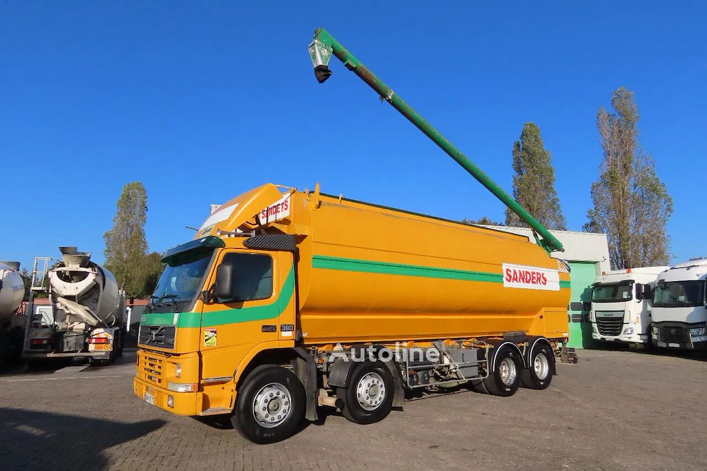 Volvo FM 12.380 8x4 FULL SPRING SUSPENCION! auger + air reloading autocisterna