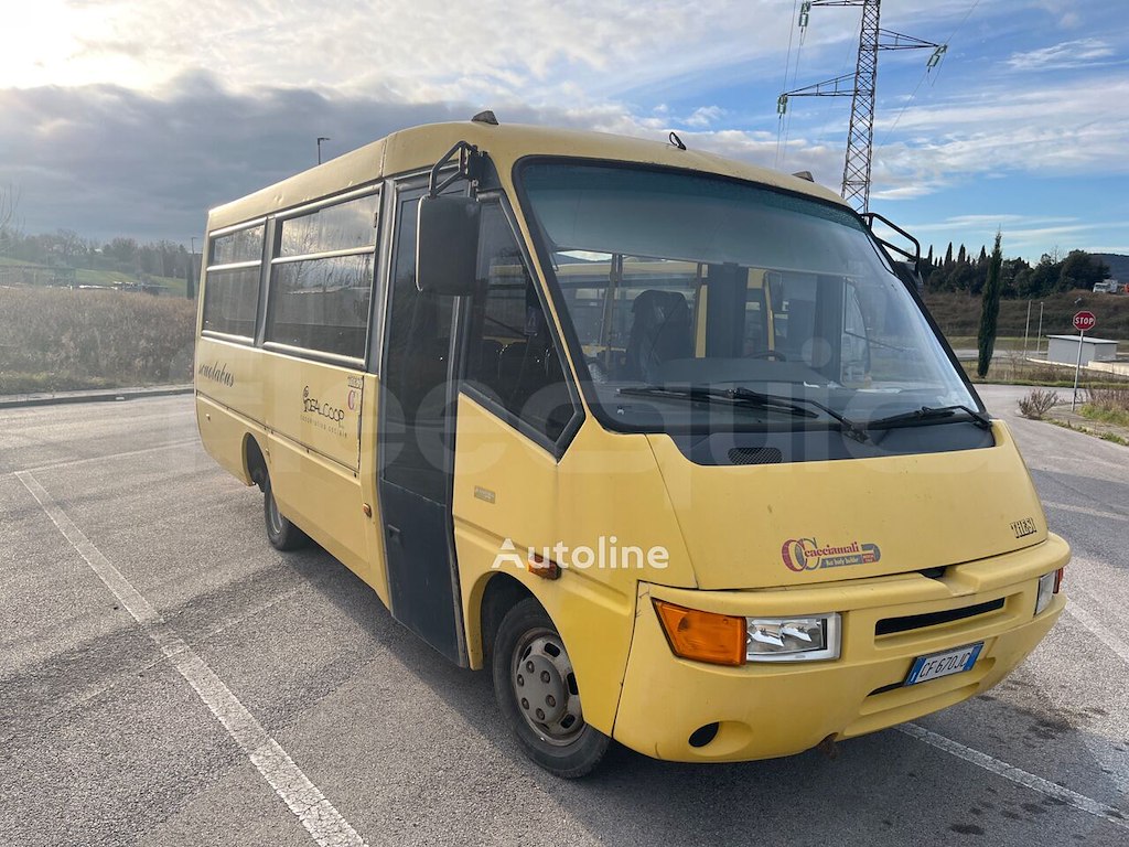 Prodaje se IVECO Cacciamali prigradski autobus na aukciji