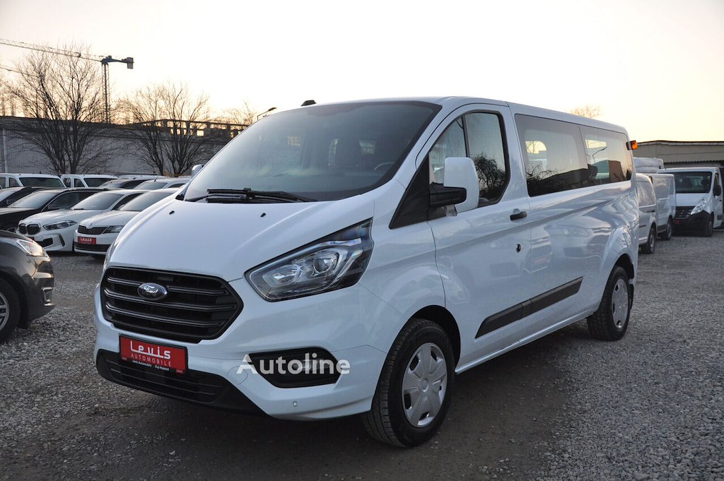 Ford Transit Custom putnički minibus