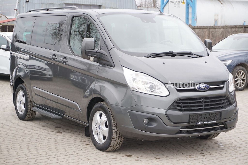 Ford Tourneo Custom putnički minibus