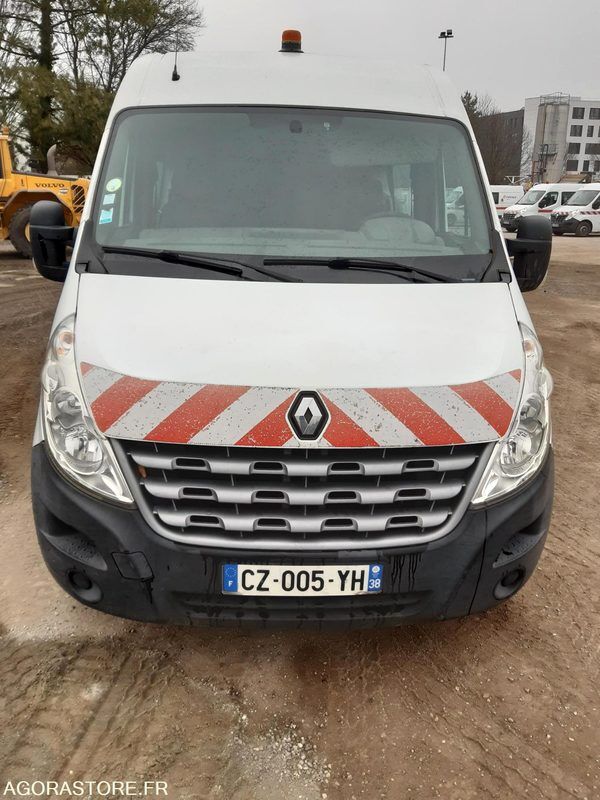 Prodaje se Renault MASTER kombi minibus na aukciji