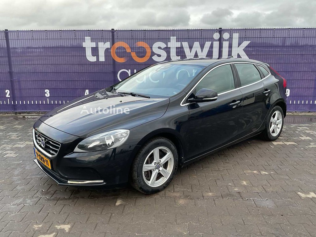 Prodaje se Volvo V40 2.0 D4 Momentum Bns minivan na aukciji