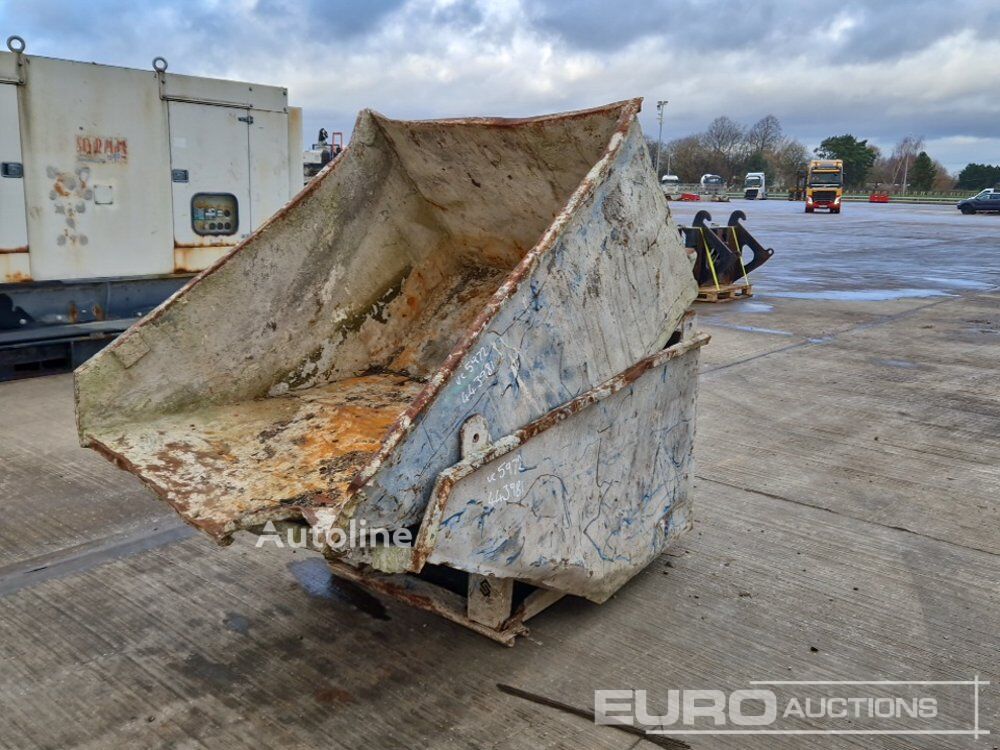 Prodaje se Tipping Skip to suit Forklift (2 of) kontejner za glomazni otpad na aukciji