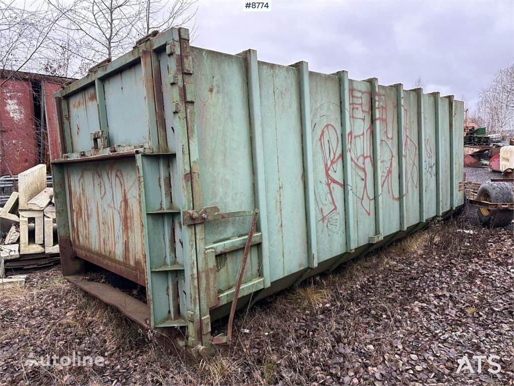 Uncertain Hooklift container for compactor pres kontejner