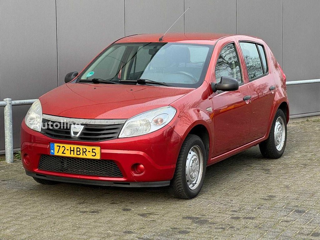 Prodaje se Dacia Sandero hečbek na aukciji