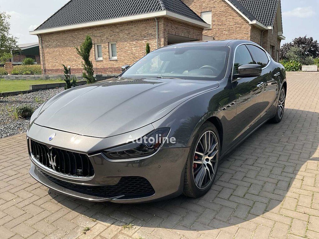 Prodaje se Maserati Ghibli sedan na aukciji