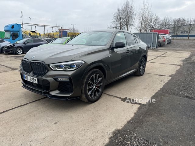 BMW X6 sedan