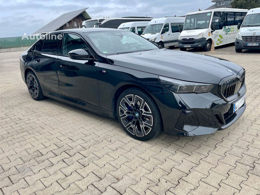 BMW i5 eDrive40 M-Sport sedan