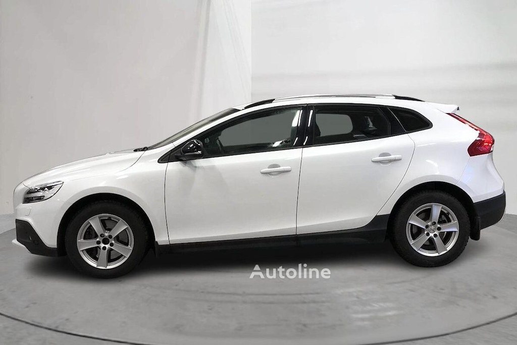 Prodaje se Volvo V40 Cross Country krosover na aukciji