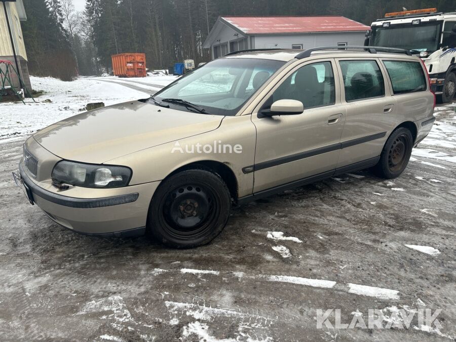 Prodaje se Volvo V70 karavan na aukciji