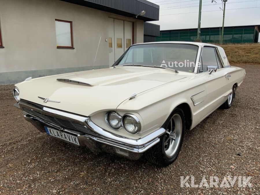 Prodaje se Ford 63 A Thunderbird kupe na aukciji