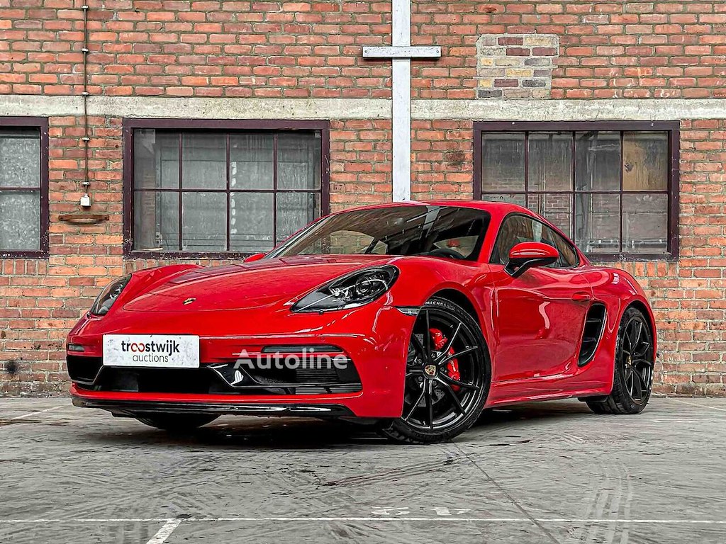 Prodaje se Porsche 718 Cayman kupe na aukciji