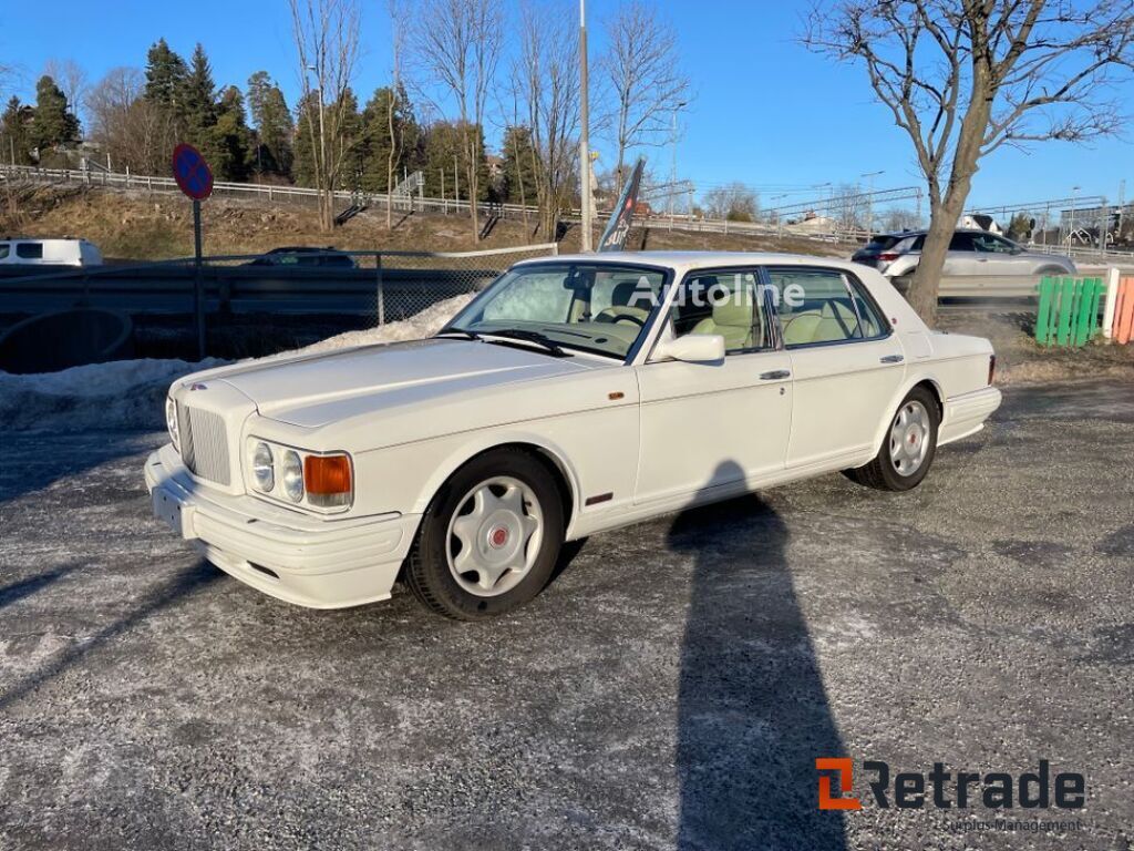 Prodaje se Bentley Turbo R sedan na aukciji