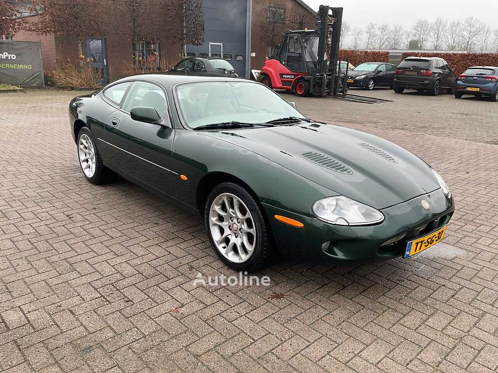 Prodaje se Jaguar XKR kupe na aukciji