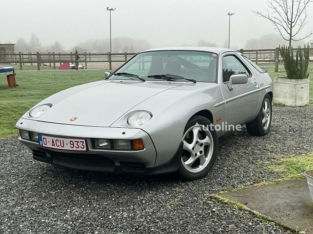 Prodaje se Porsche 928 kupe na aukciji