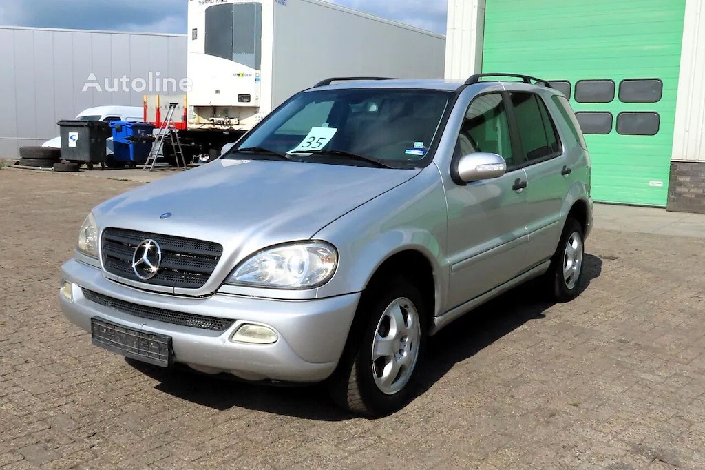 Mercedes-Benz ML-klasse ML 270. for export, 5 seats, real leather, Climate terenac