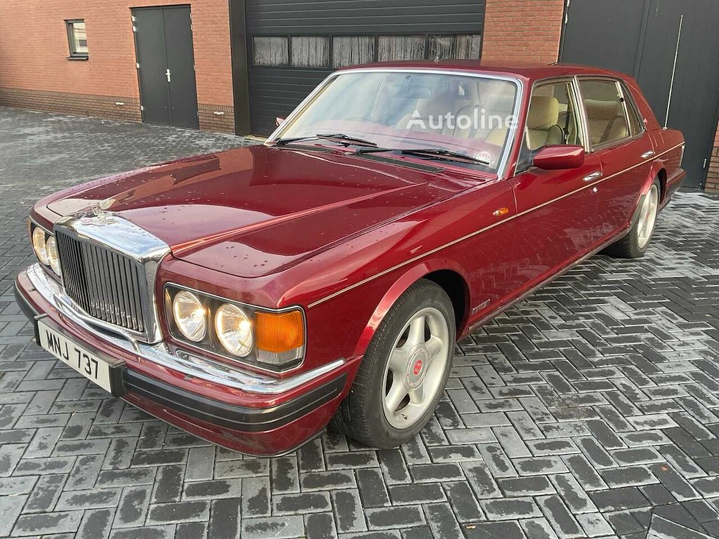 Prodaje se Bentley Turbo RT LWB sedan na aukciji