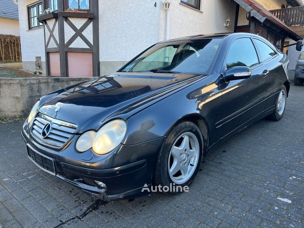 Mercedes-Benz C 200 sedan