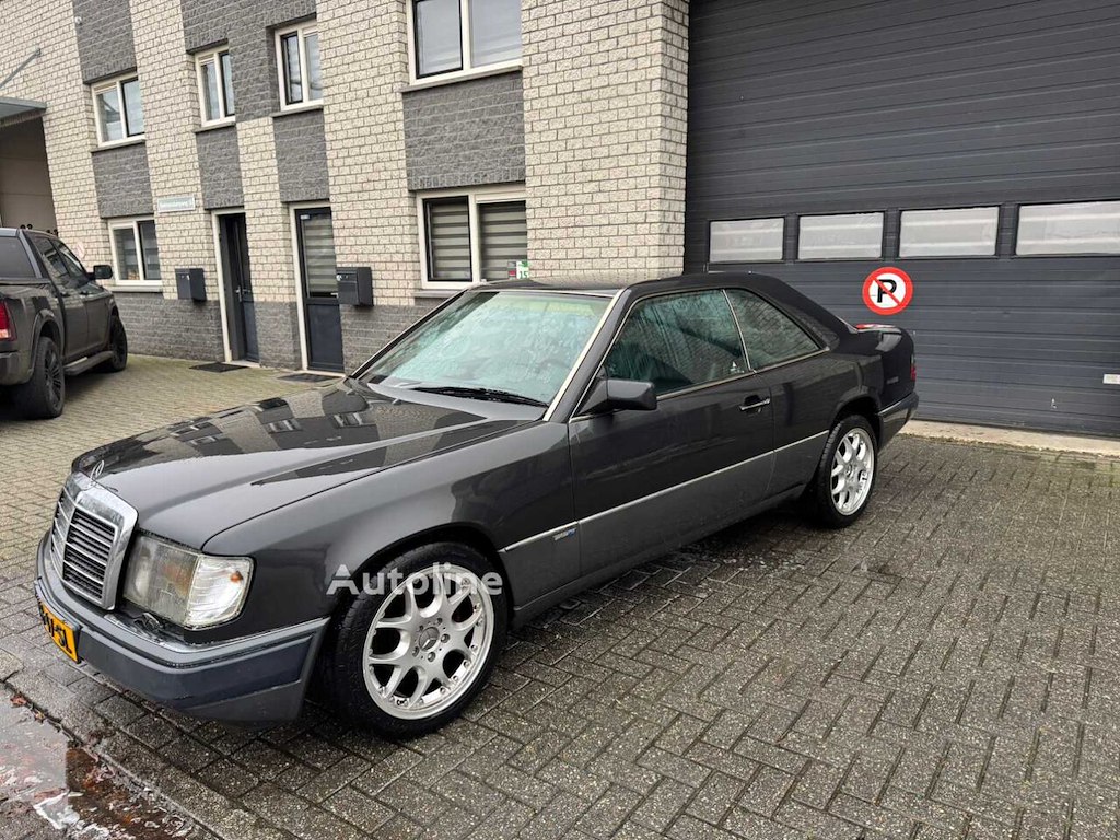 Prodaje se Mercedes-Benz 200-500 (W124) 300 CE kupe na aukciji