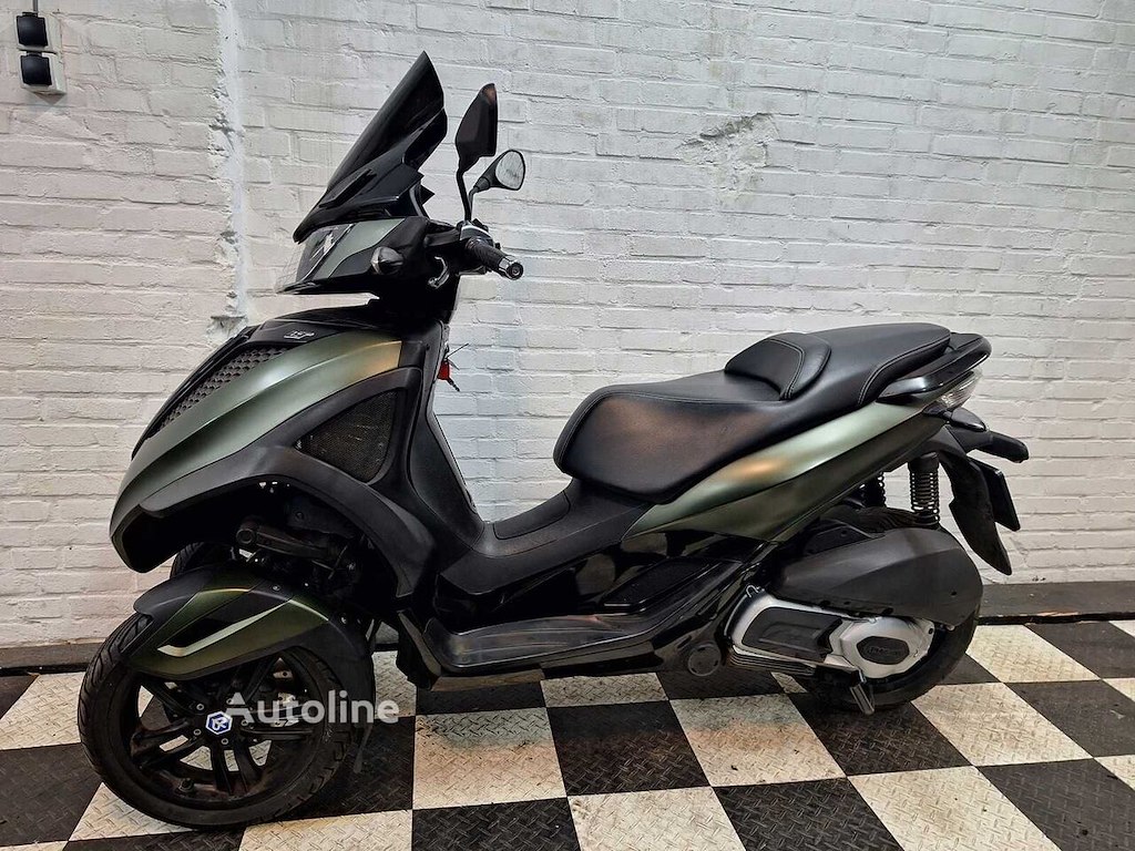 Prodaje se Piaggio motorscooter 300cc skuter na aukciji