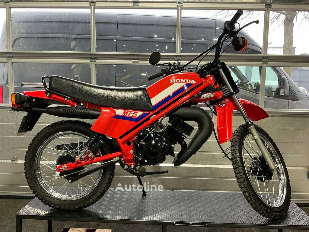 Prodaje se Honda MT-5 moped na aukciji