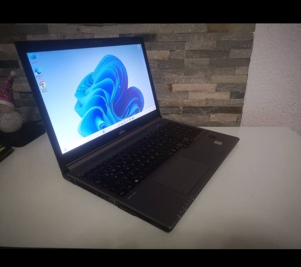 Packard bell EG70 laptop iz instranstva u lepo ocuvano stanje