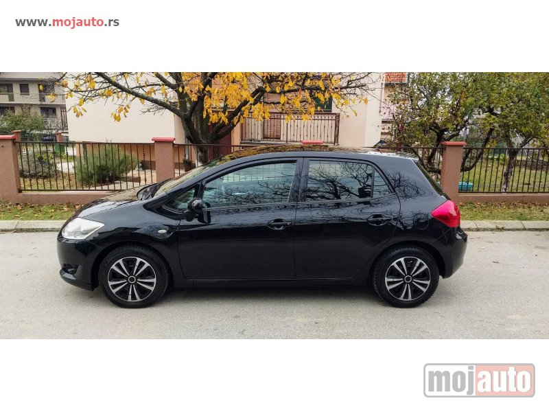 Toyota Auris 1.6b+TNG reg.5.2025