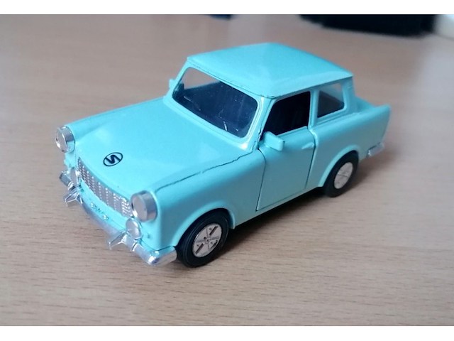 Trabant metalni autić 12 cm