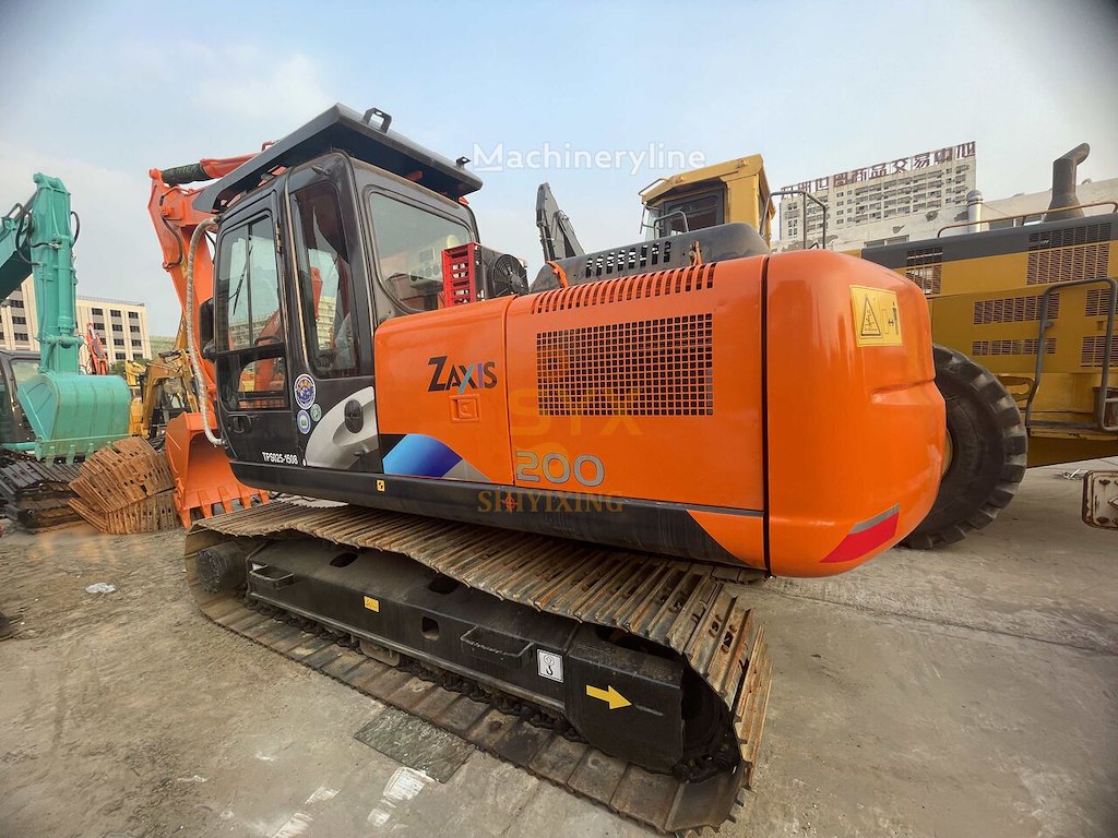 Hitachi ZX200-6 bager guseničar