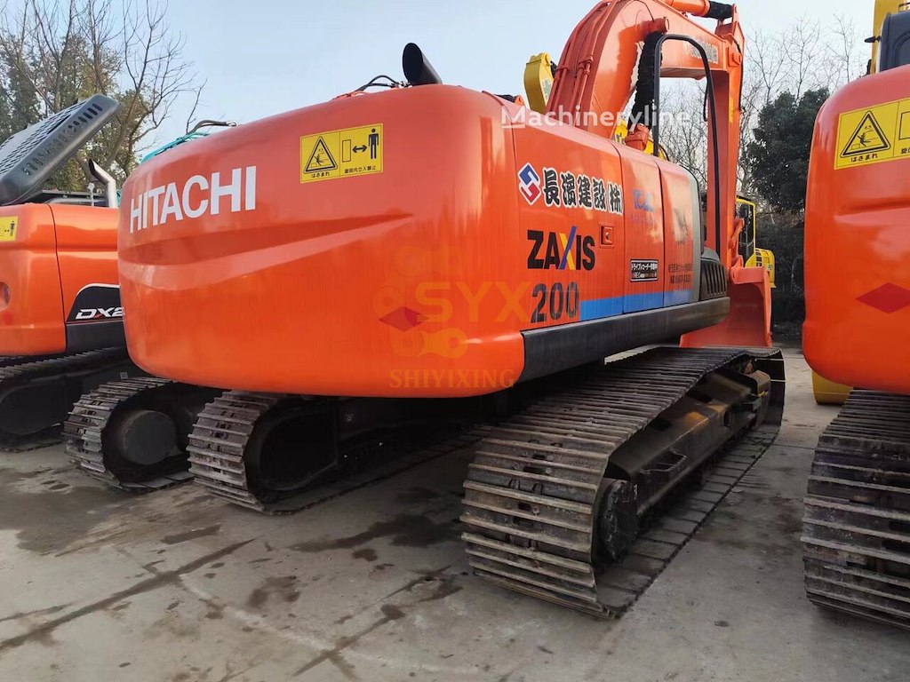 Hitachi ZX200-3 bager guseničar