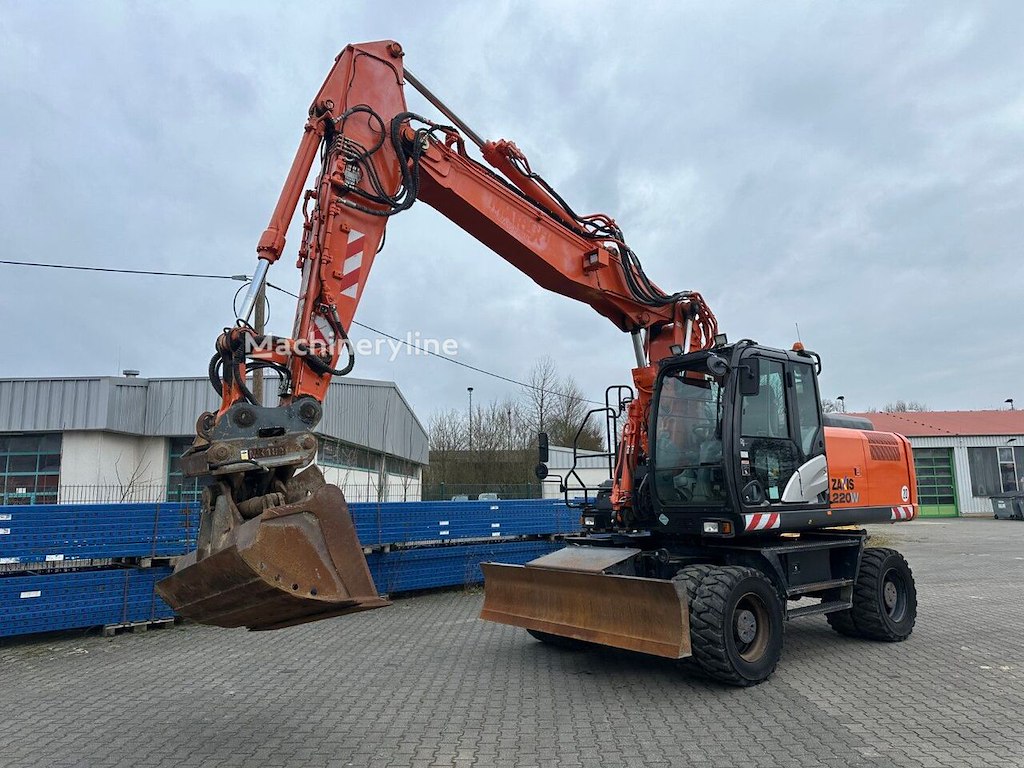 Hitachi ZX 220 W-5 bager točkaš