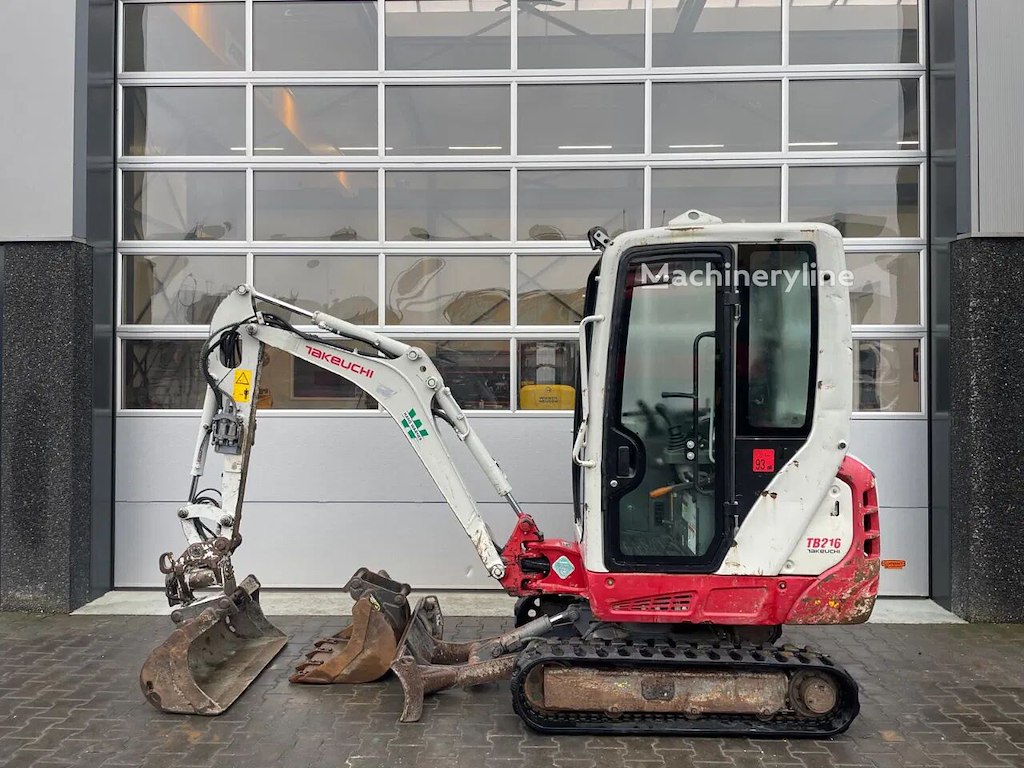 Takeuchi TB216 mini bager