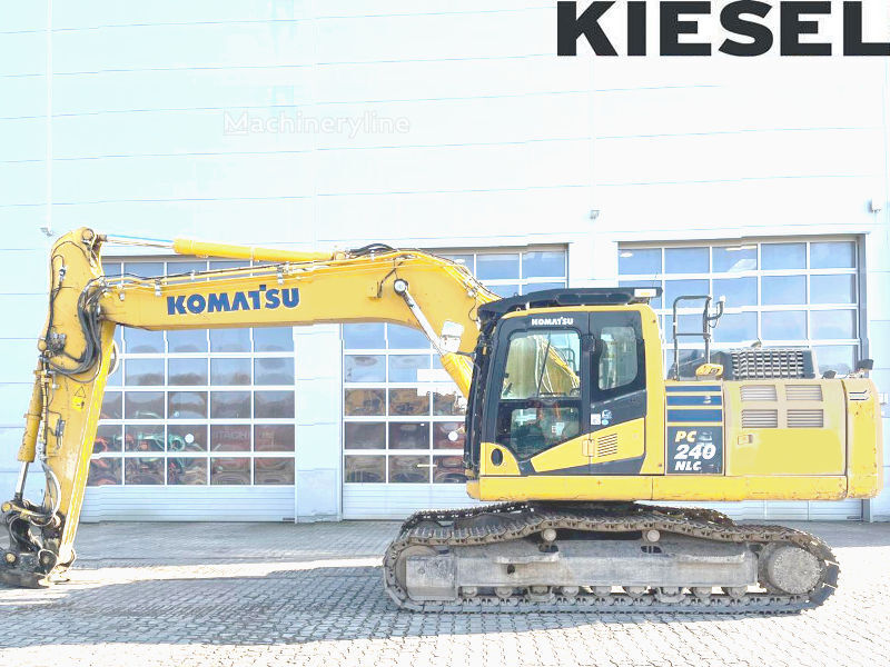 Komatsu PC240NLC-11 bager guseničar