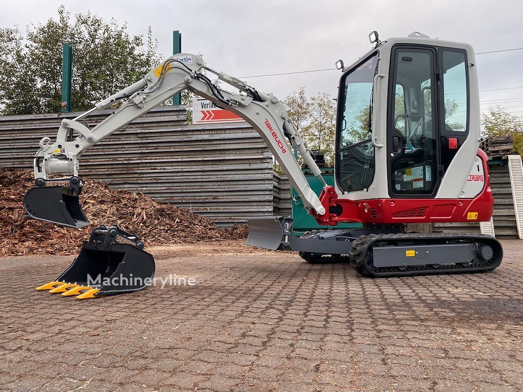 Takeuchi TB320 V3 Powertilt 3 Löffel mini bager