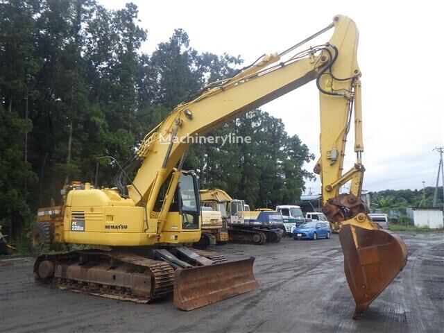 Komatsu PC228US-8 bager guseničar