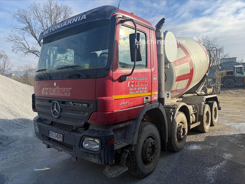 Coime na šasiji Mercedes-Benz Actros 4141 kamion s mešalicom za beton