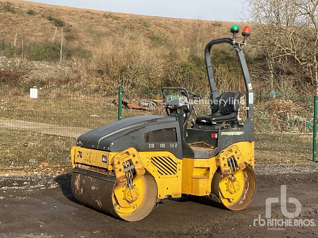 Prodaje se BOMAG BW120AD-4 mali valjak na aukciji