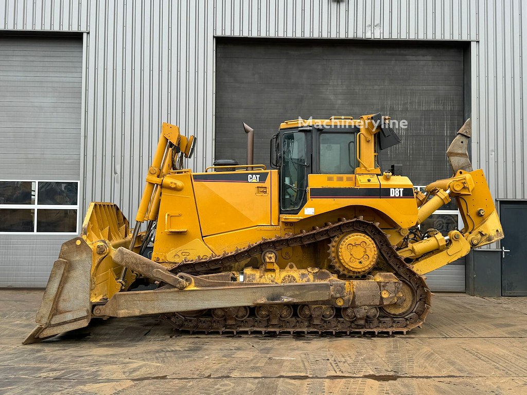 Caterpillar D8T - CE buldožer